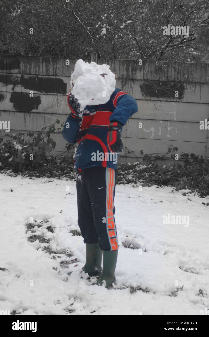 Distinctive snow hi-res stock photography and images - Alamy