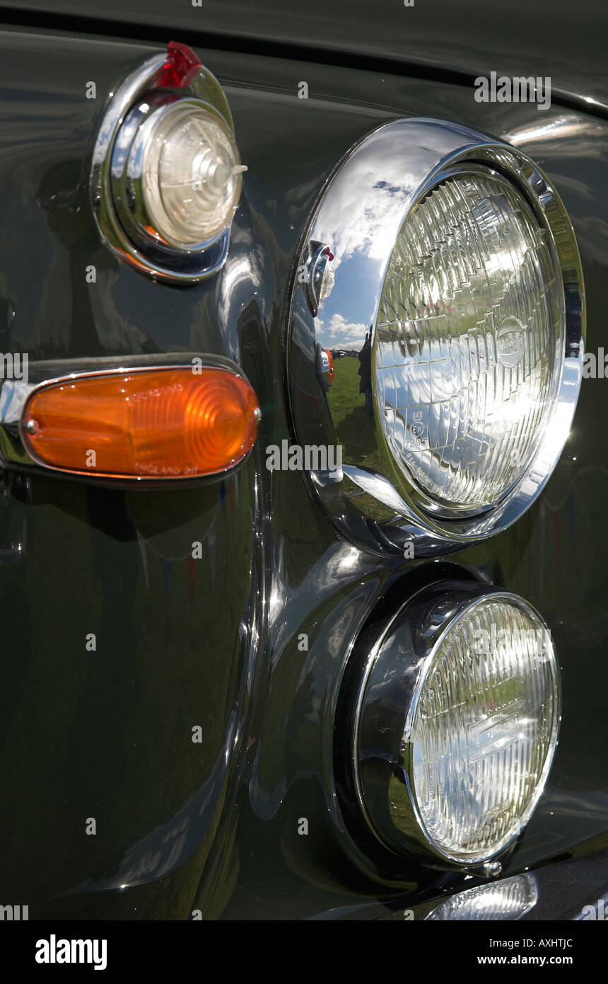 Front light cluster of a Rover P5 car Stock Photo - Alamy