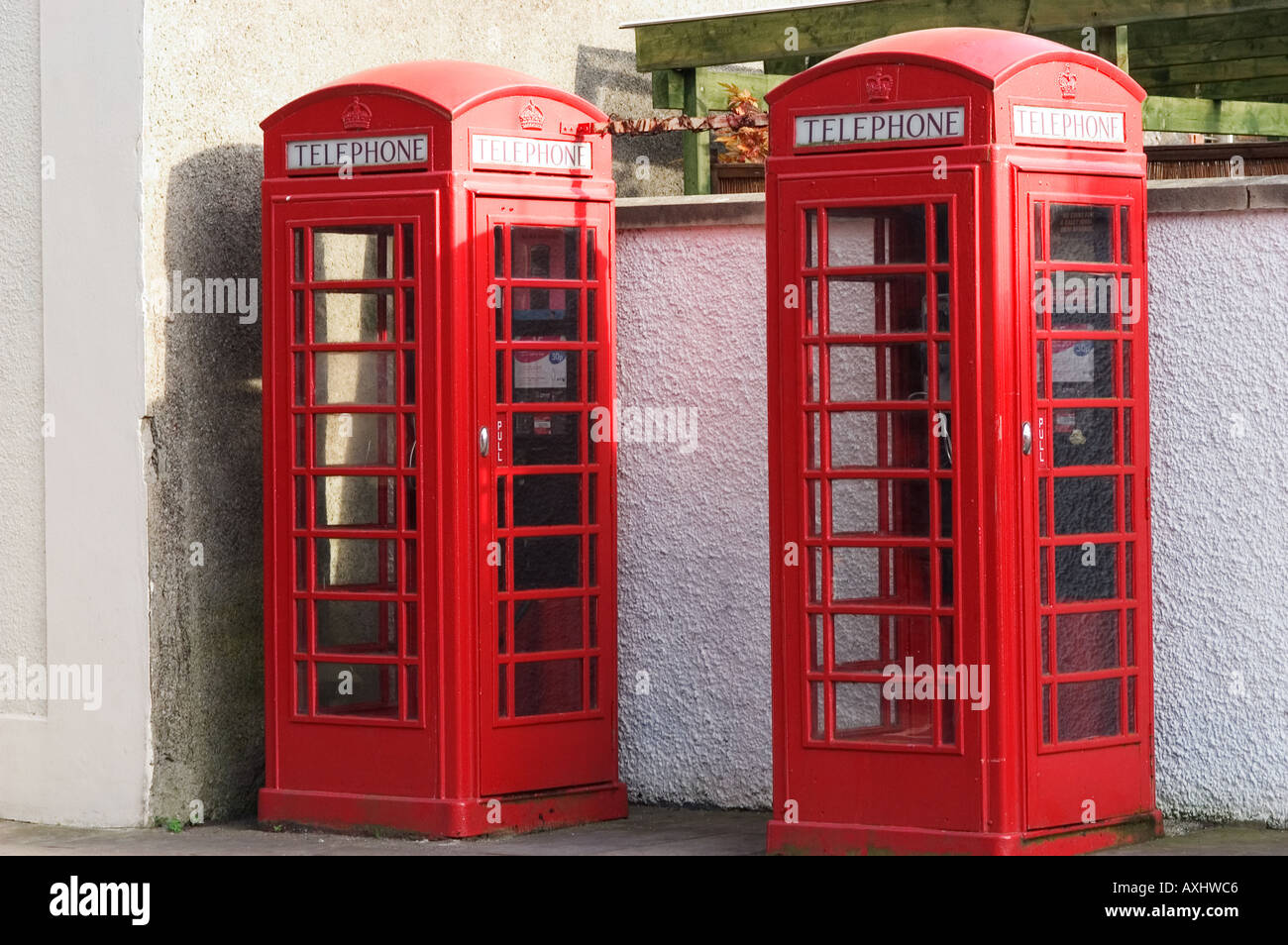 Typical british telephone booth Stock Photo - Alamy