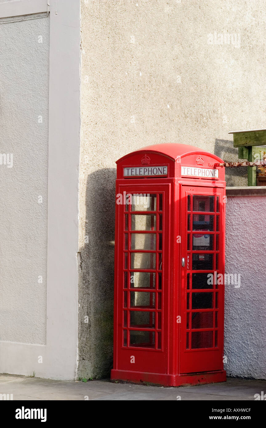 Typical british telephone booth Stock Photo - Alamy