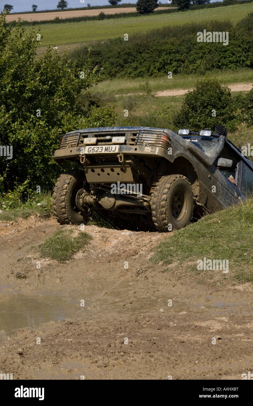 Landrover discovery offroading hi-res stock photography and images - Alamy