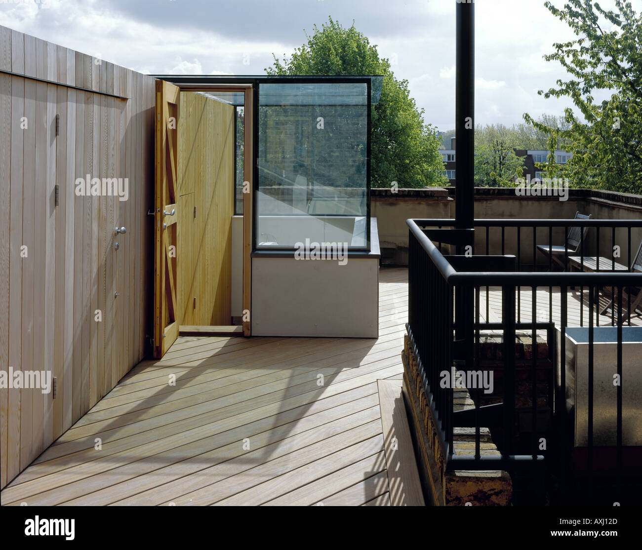 Terrace house glass extension hi-res stock photography and images - Alamy