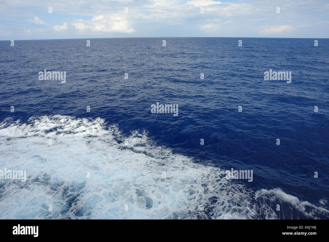 Boat wake foam water propeller hi-res stock photography and images - Alamy