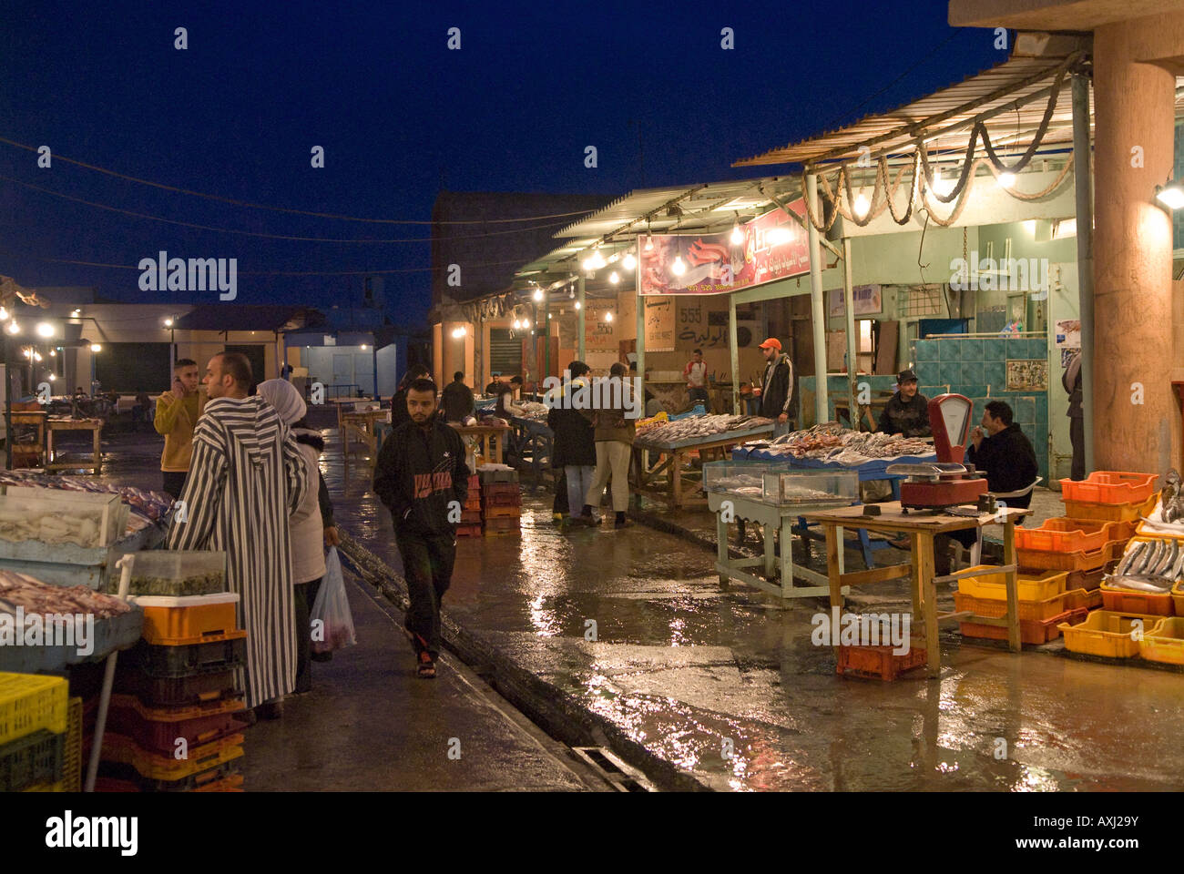Fish market on road to Tajura Tripoli Libya Stock Photo - Alamy