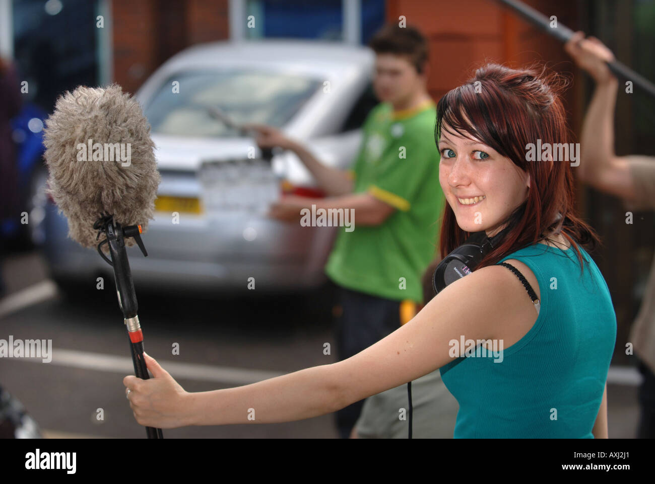 A YOUNG FEMALE BOOM OPERATOR ON THE BIRMINGHAM SET OF THE BBC S DAYTIME ...