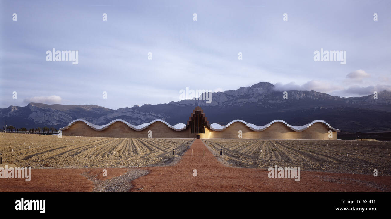 Bodegas ysios winery hi-res stock photography and images - Alamy