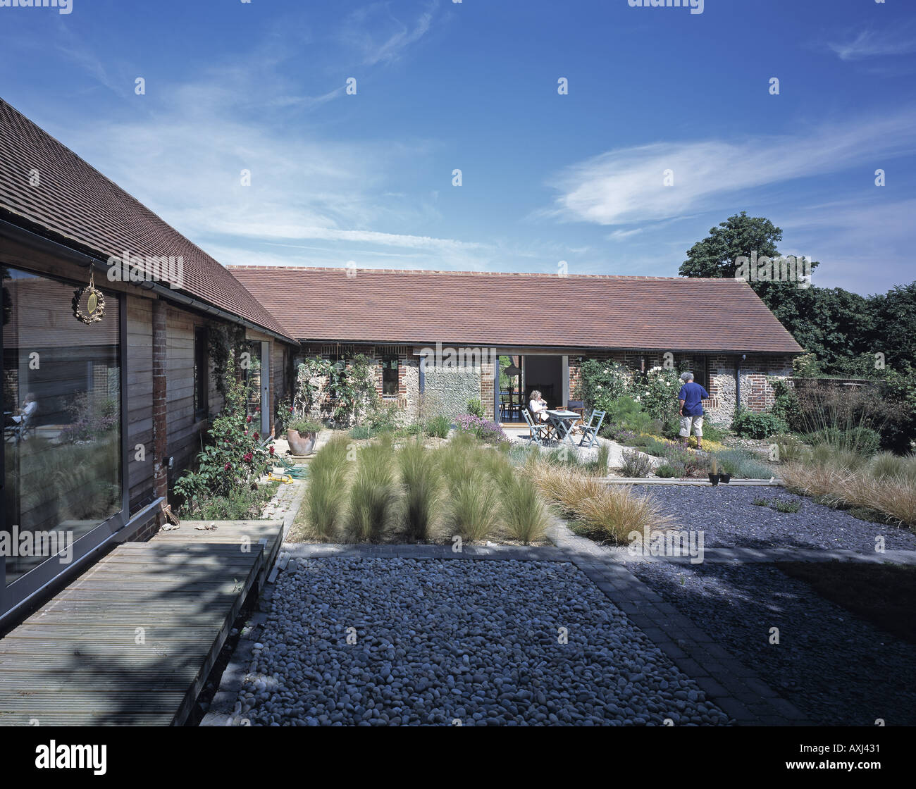 Barn home exterior hi-res stock photography and images - Alamy