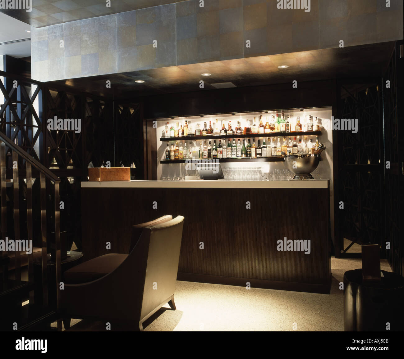 THE BOX WOOD CAFE BERKELEY HOTEL Stock Photo - Alamy