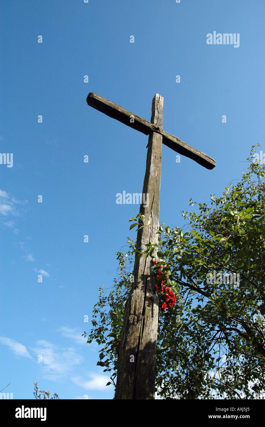 Wooden cross at side of road hi-res stock photography and images - Alamy