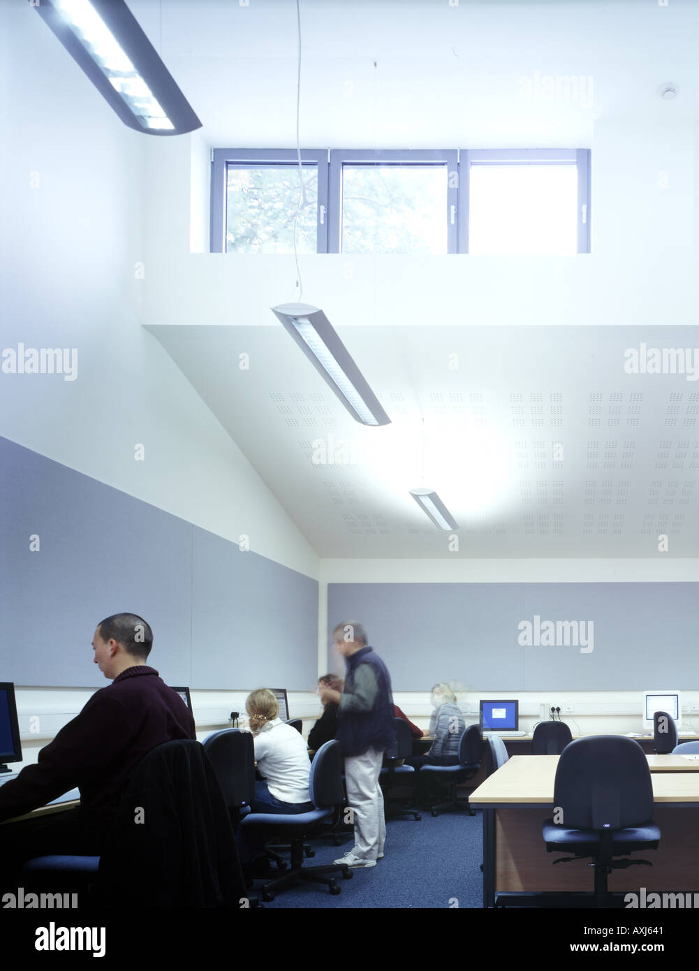 Uk university students computers hi-res stock photography and images ...