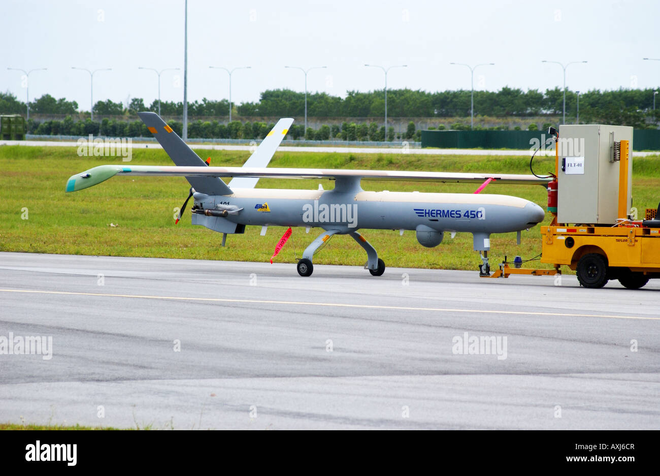 The Hermes unmanned aerial vehicle (UAV) lands at an army base in ...