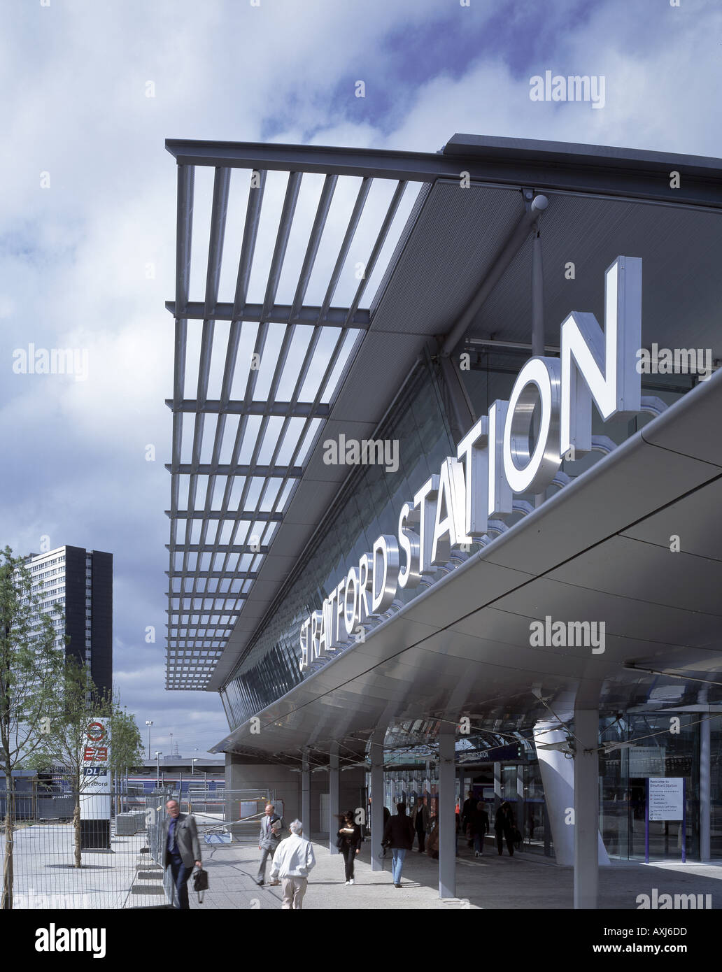 STRATFORD UNDERGROUND STATION JUBILEE LINE Stock Photo - Alamy