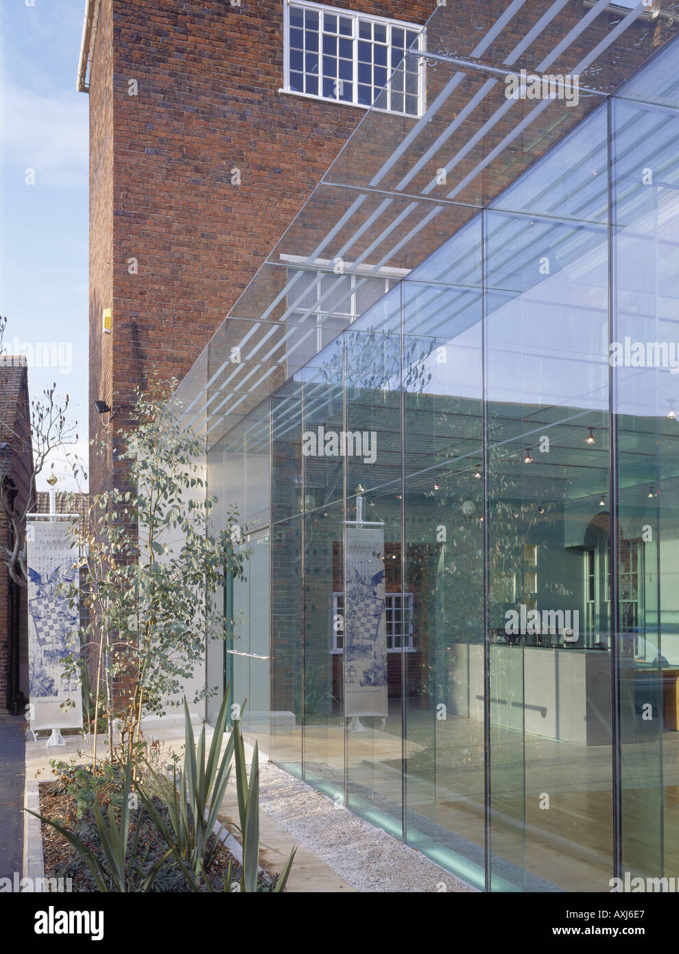 BROADFIELD HOUSE GLASS MUSEUM Stock Photo - Alamy