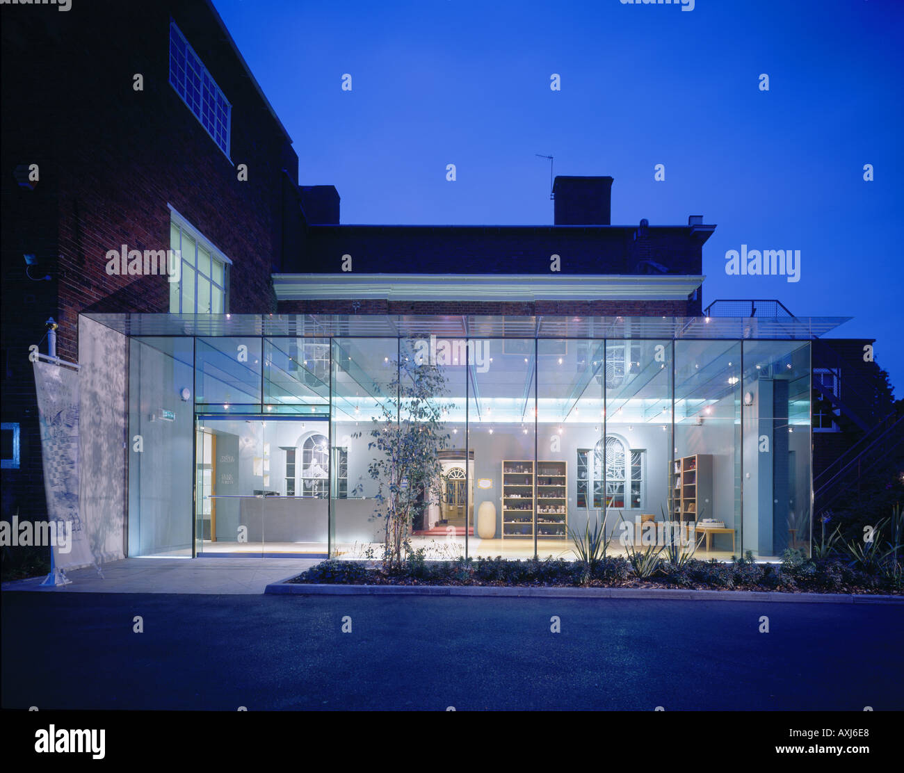 Broadfield house hi-res stock photography and images - Alamy