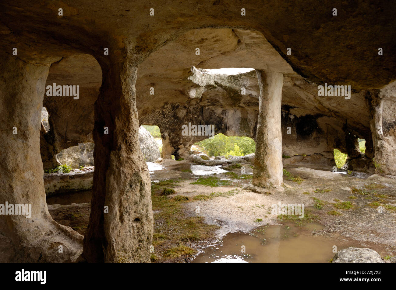 Ancient cave architecture hi-res stock photography and images - Alamy