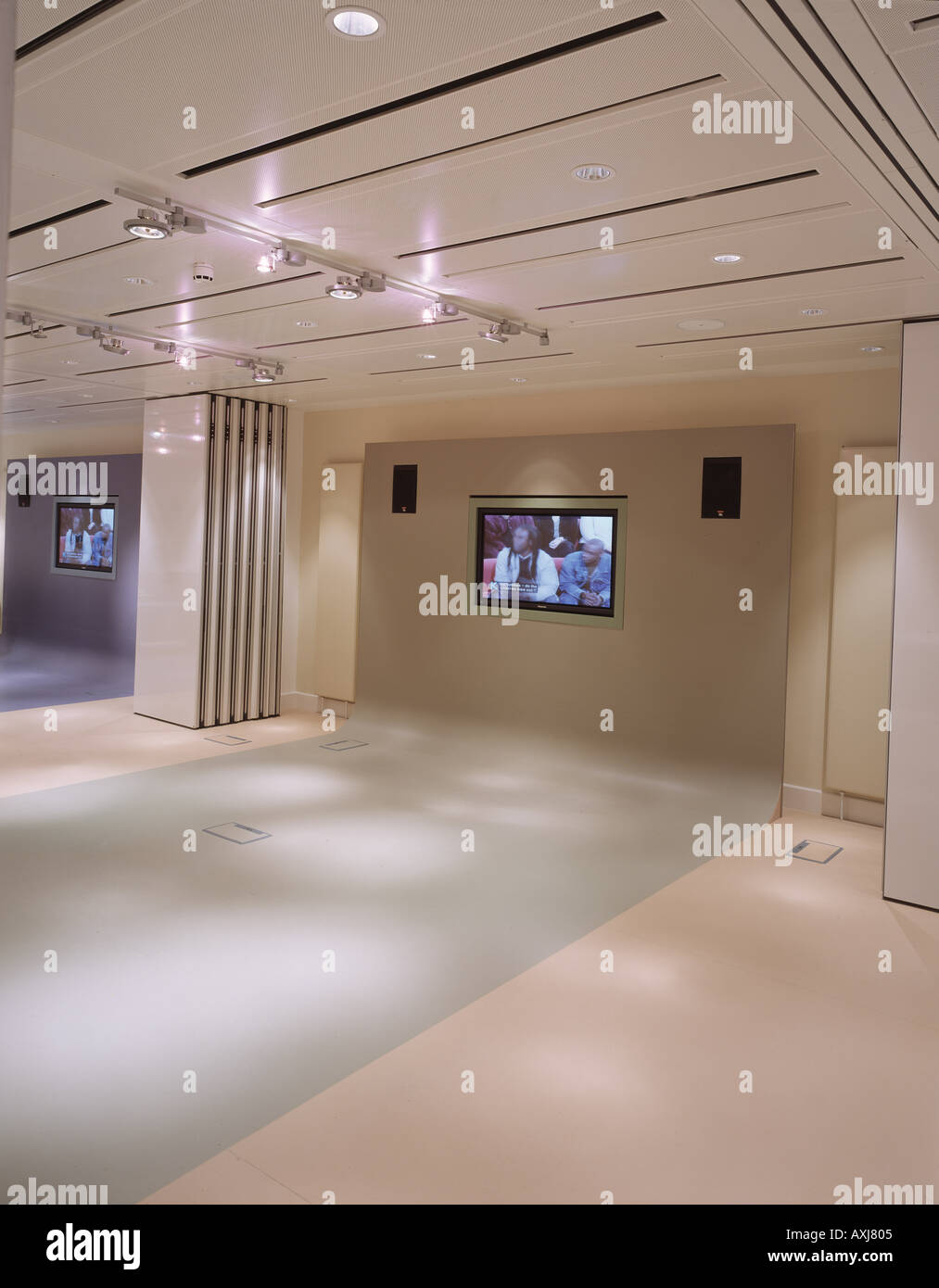 J walter thompson hi-res stock photography and images - Alamy