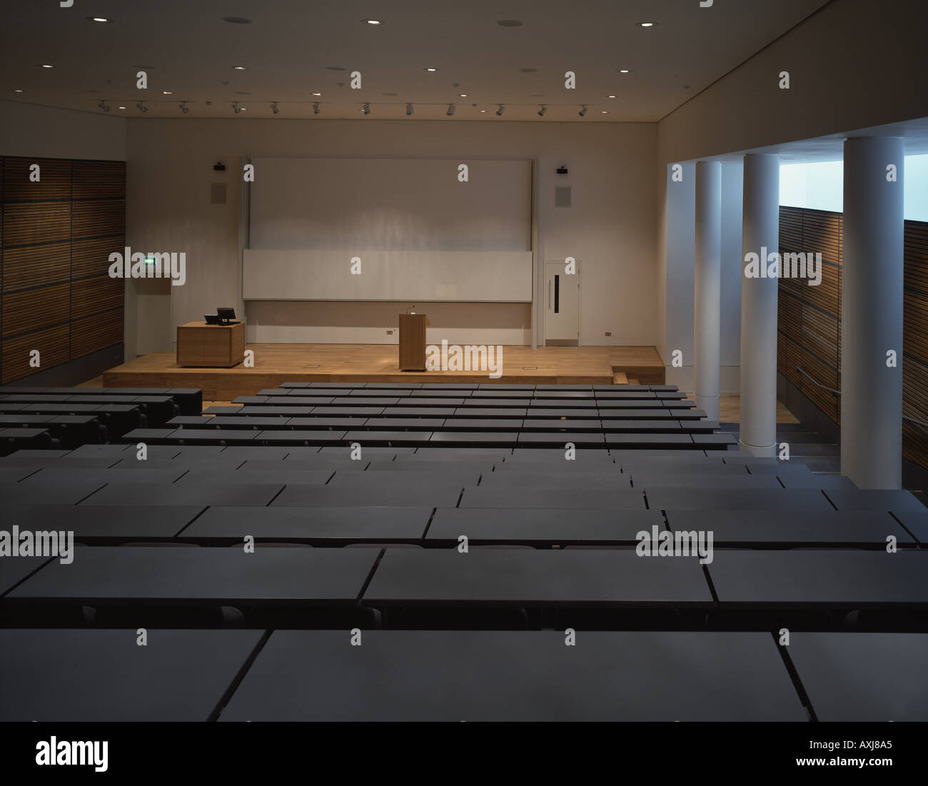 New build court structure hi-res stock photography and images - Alamy