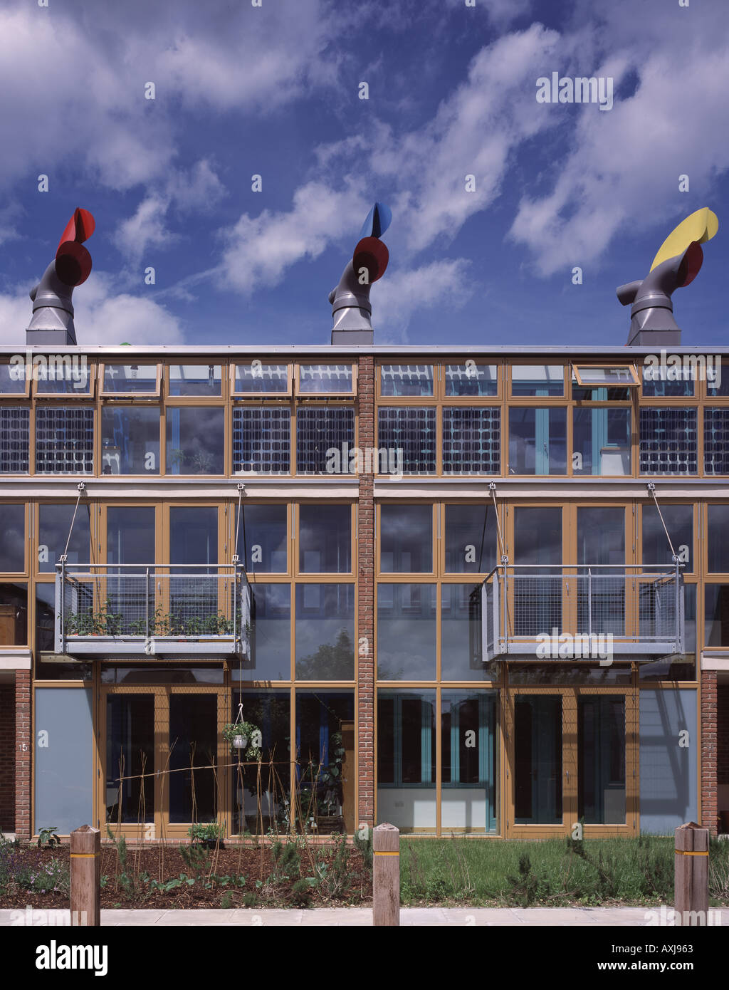 BEDZED BEDDINGTON ZERO ENERGY DEVELOPMENT Stock Photo - Alamy