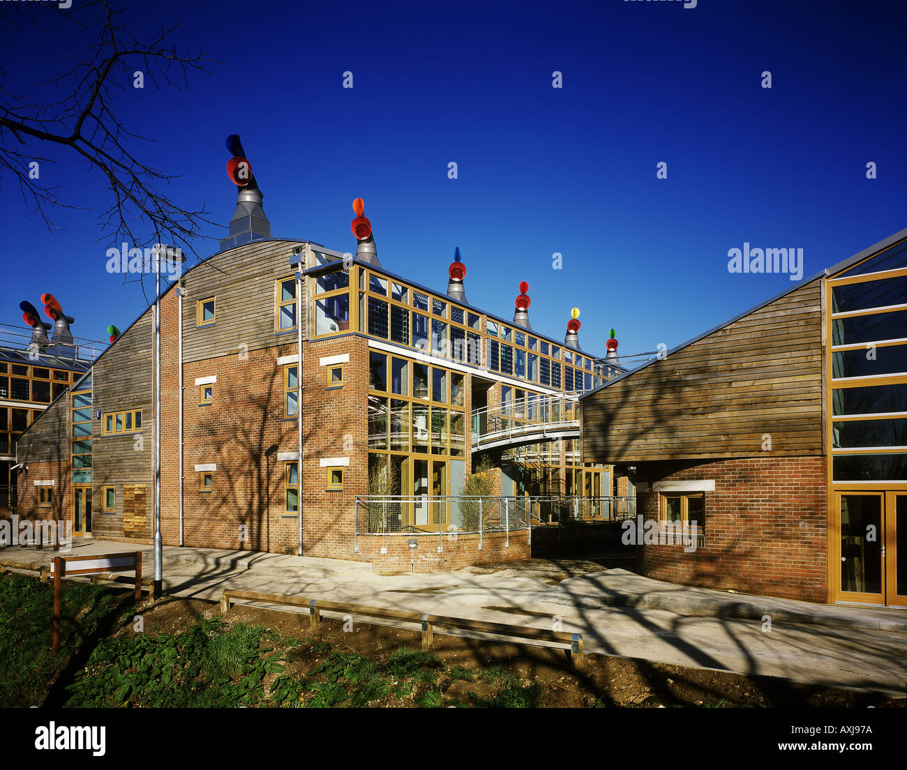 BEDZED BEDDINGTON ZERO ENERGY DEVELOPMENT Stock Photo - Alamy