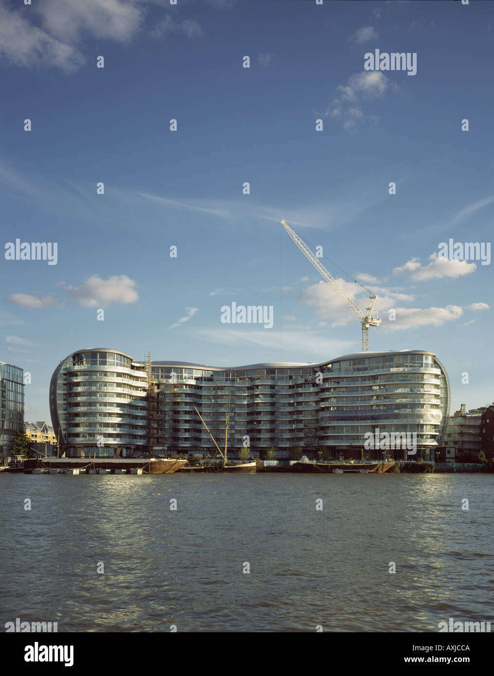 Albion riverside apartments hi-res stock photography and images - Alamy