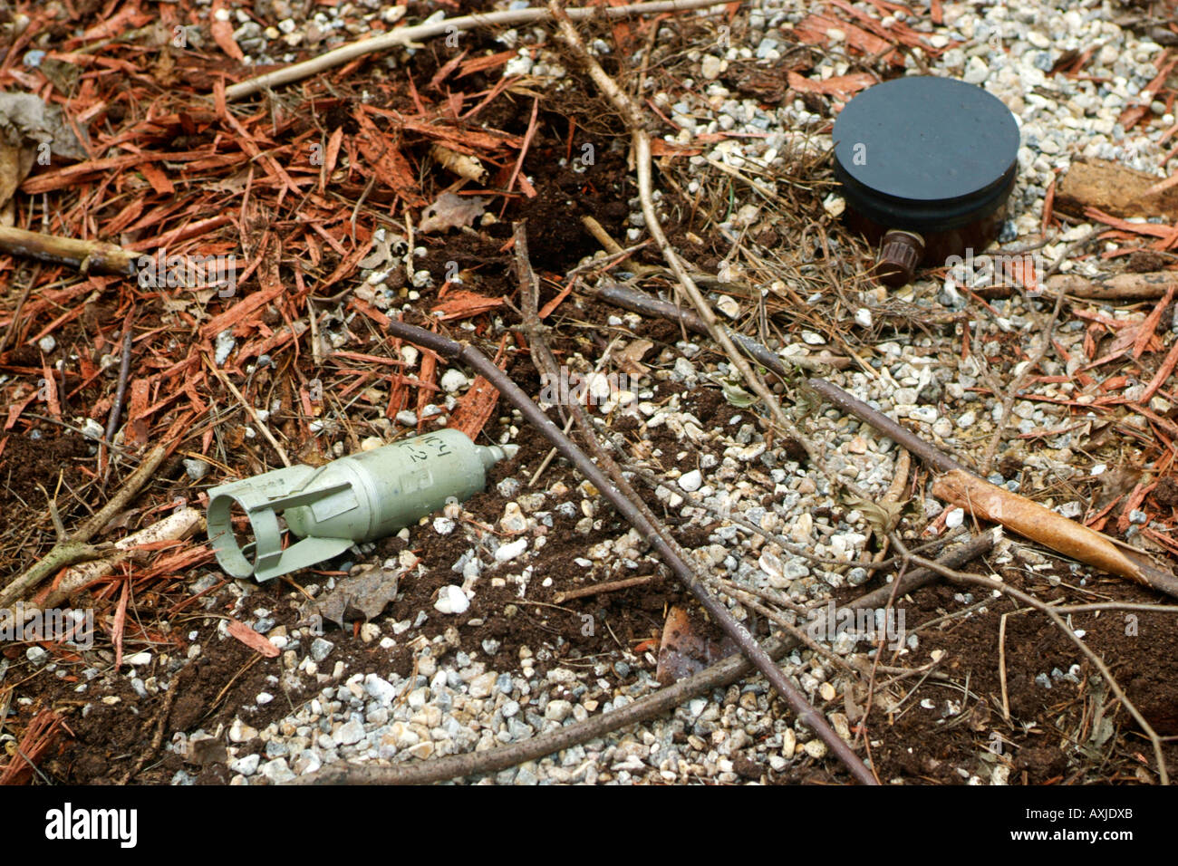 Cluster bombs hi-res stock photography and images - Alamy