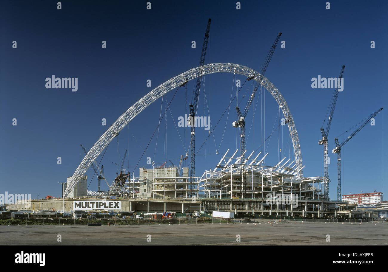 New wembley stadium construction hi-res stock photography and images ...