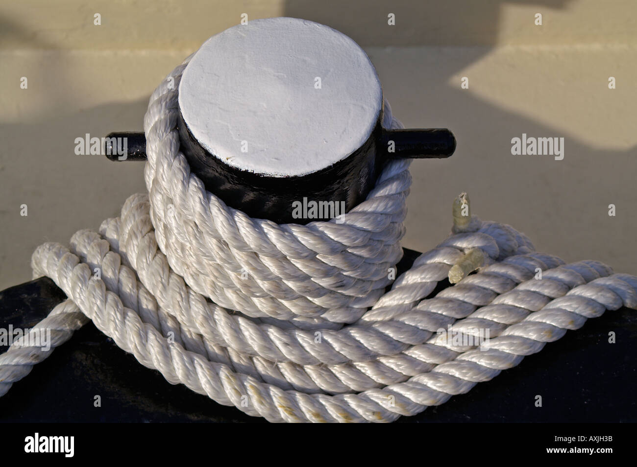 Loops Rope High Resolution Stock Photography and Images - Alamy
