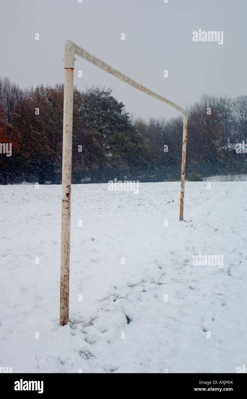 Trees for goal posts hi-res stock photography and images - Alamy