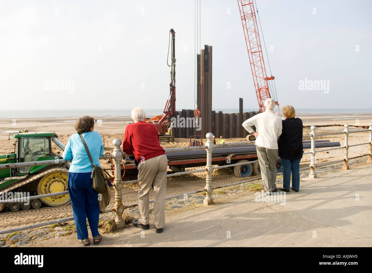 Pile hammer sea hi-res stock photography and images - Alamy