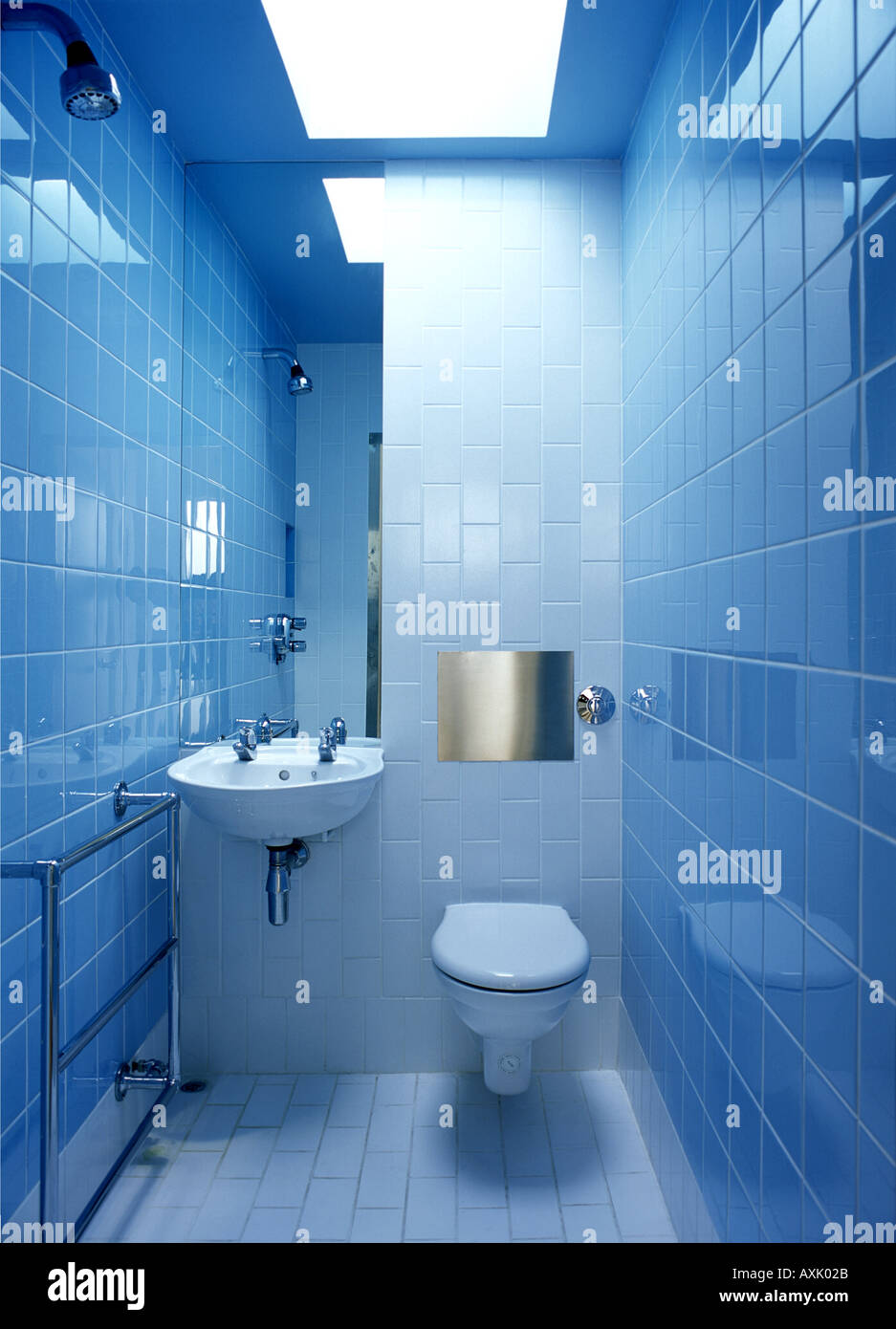 Blue house london fat hi-res stock photography and images - Alamy