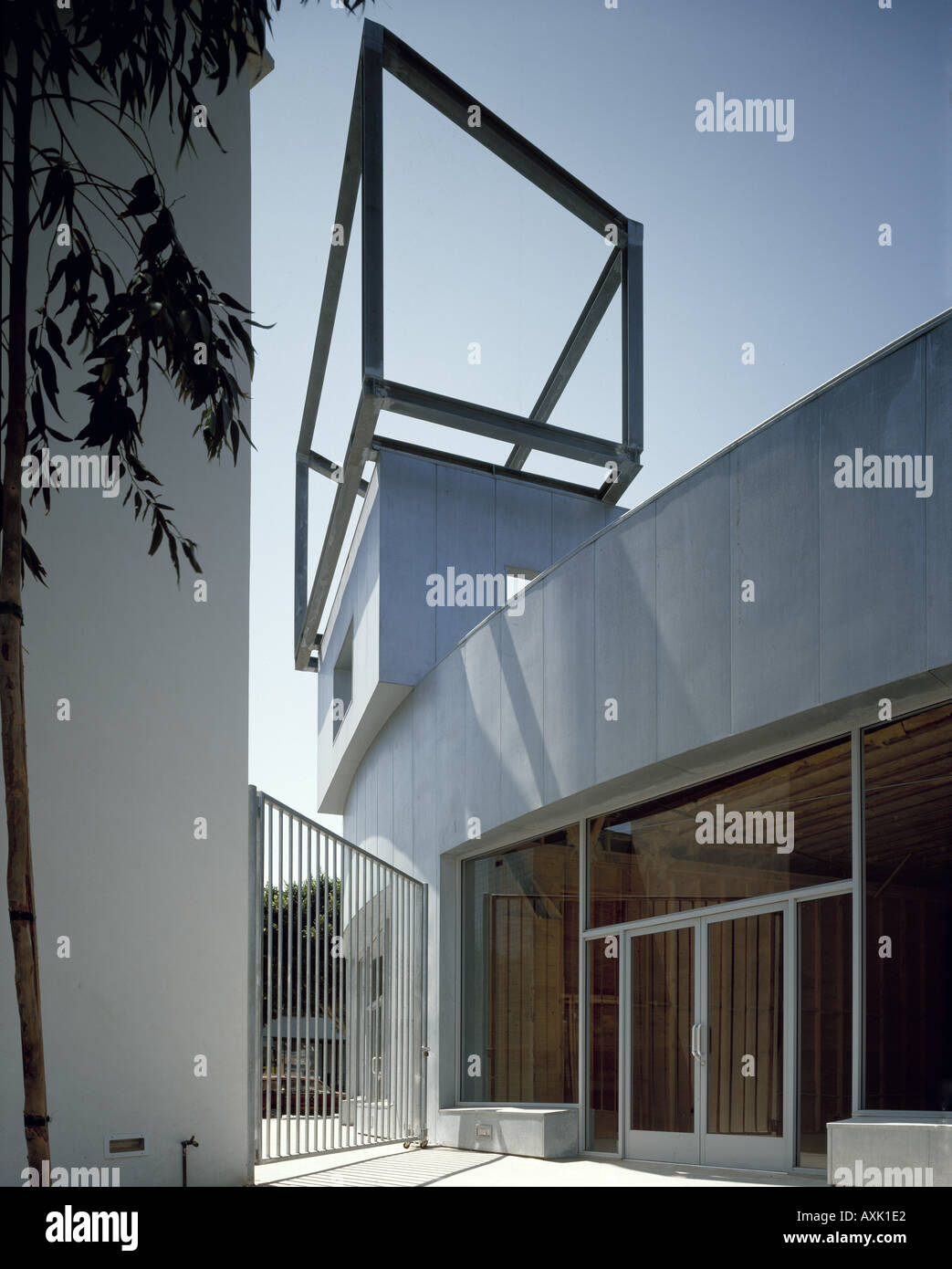 Frank gehry santa monica hi-res stock photography and images - Alamy