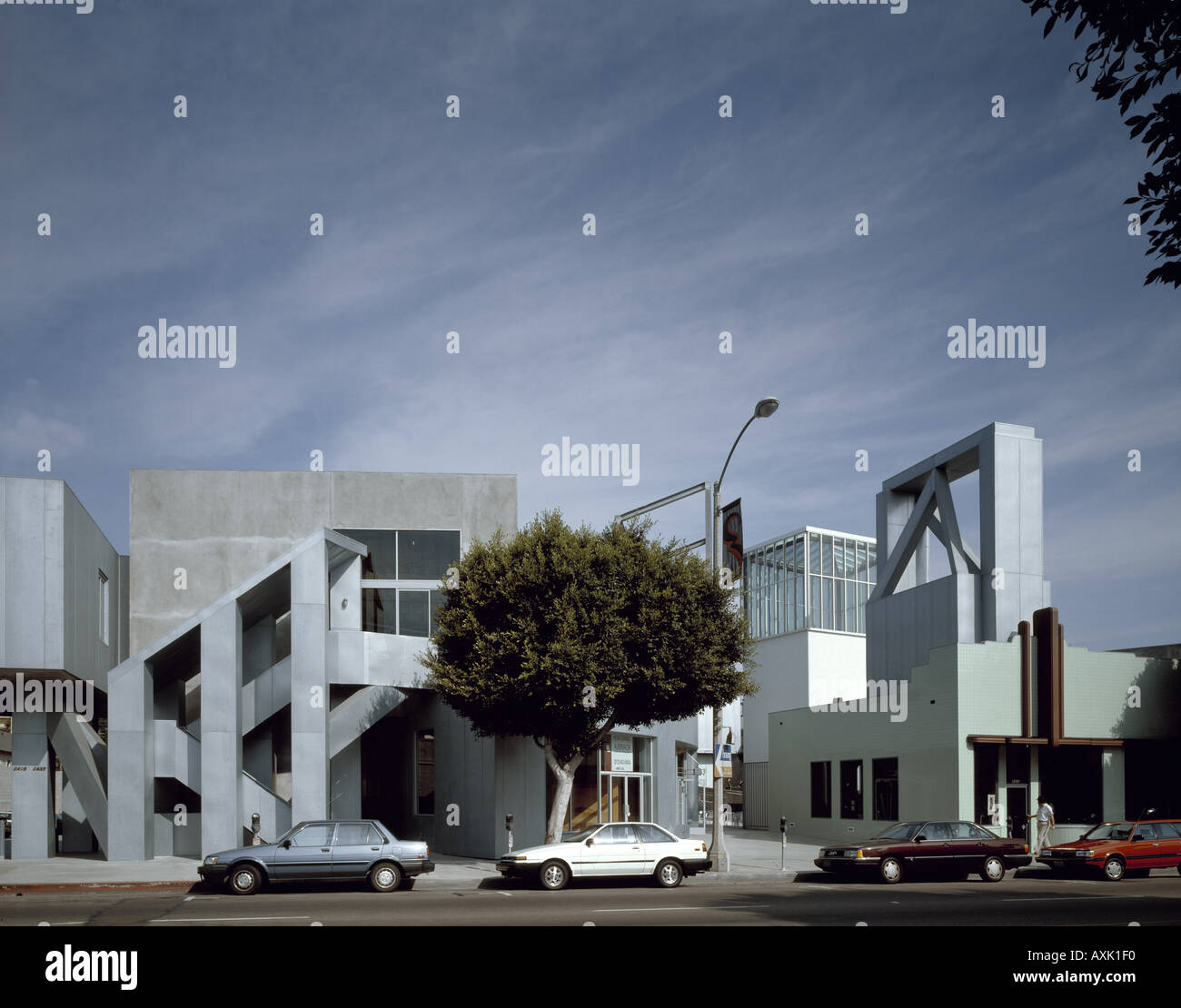 Edgemar gehry hi-res stock photography and images - Alamy