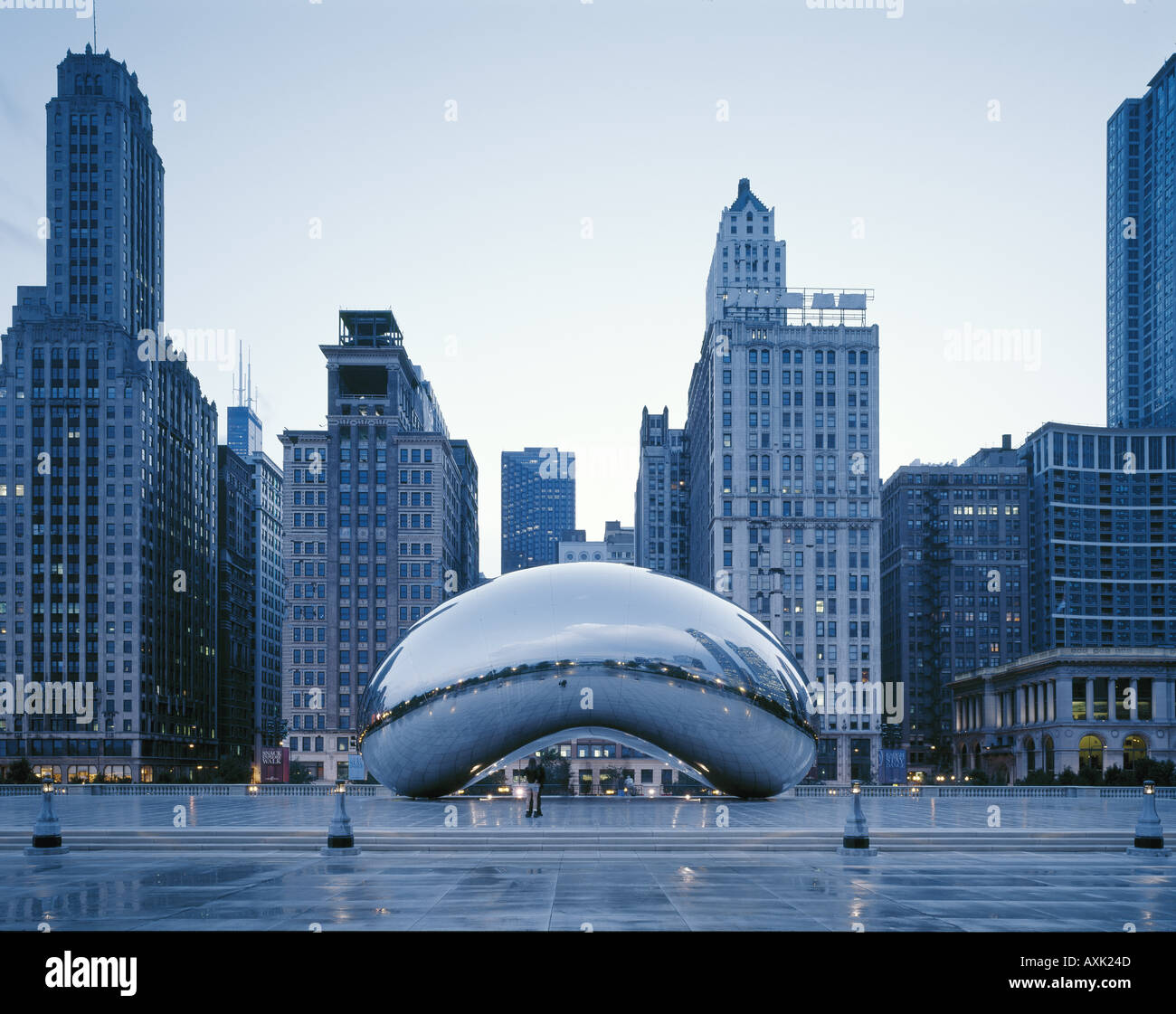 Millenium park ice rink hi-res stock photography and images - Alamy