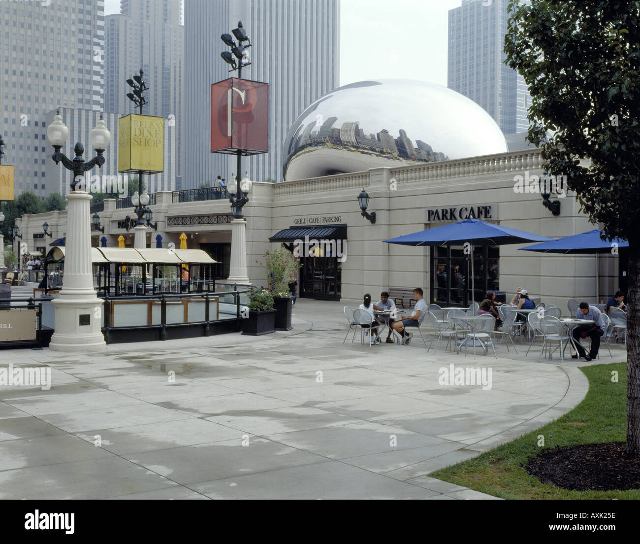 Millenium park ice rink hi-res stock photography and images - Alamy