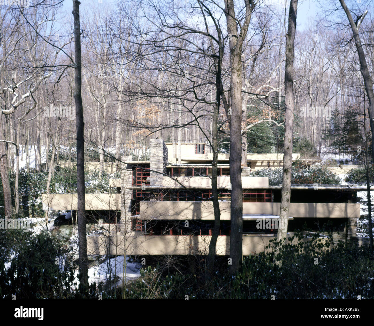 Frank lloyd wright falling water hi-res stock photography and images ...