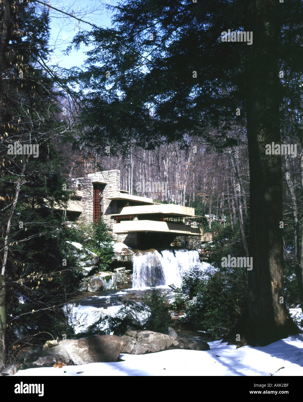 Falling water frank lloyd wright hi-res stock photography and images ...