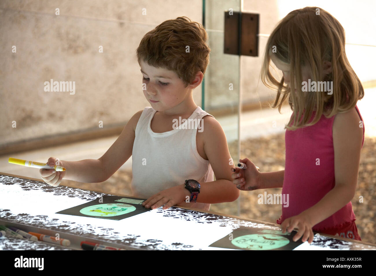 Children drawing in gallery High Resolution Stock Photography and Images - Alamy