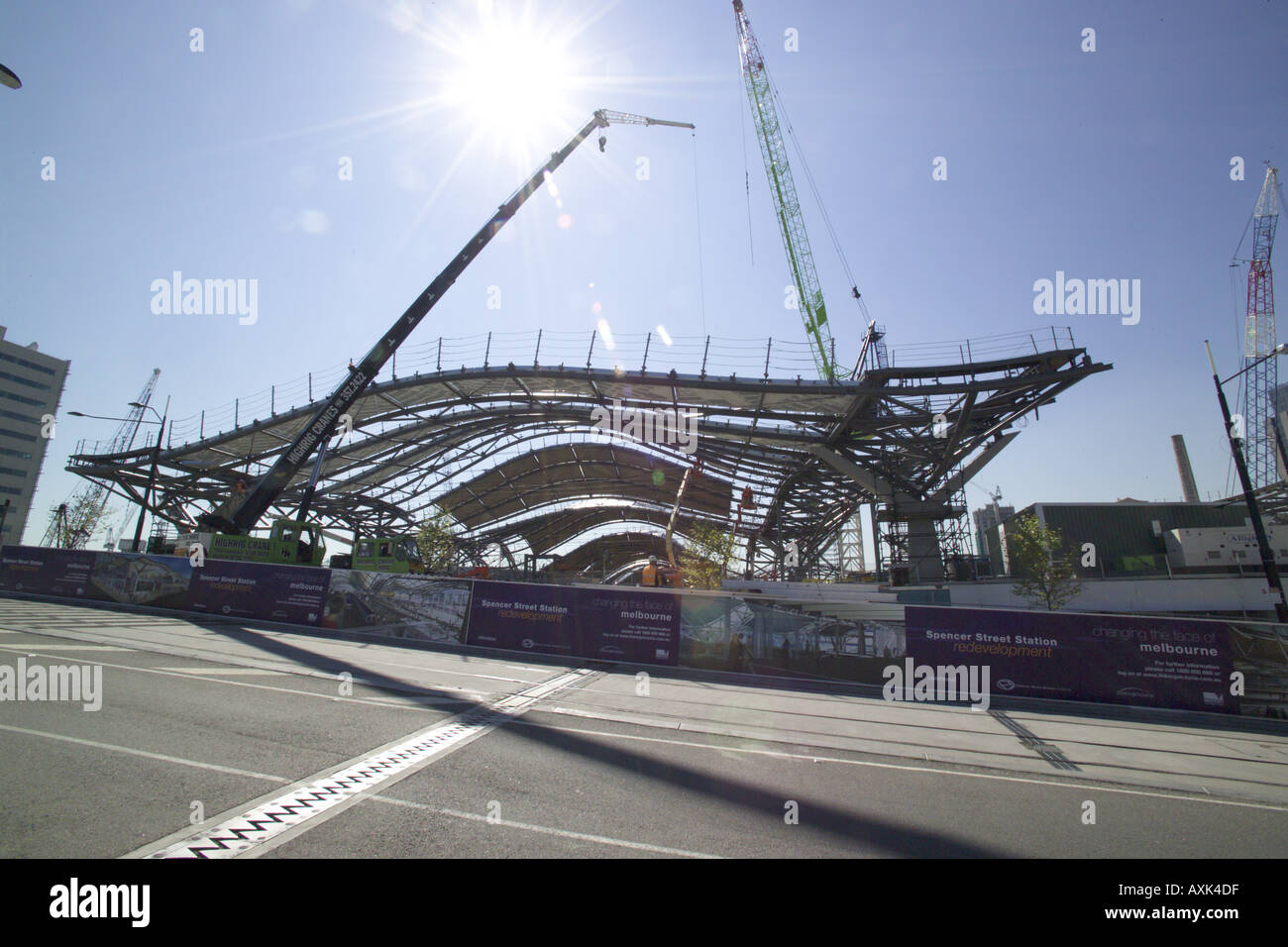 Cross railway hi-res stock photography and images - Alamy