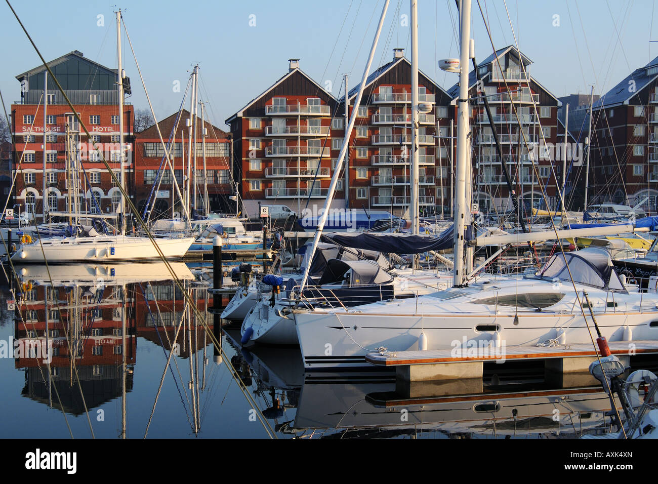 Regeneration of the Wet Dock and Neptune Quay on a frosty morning on ...