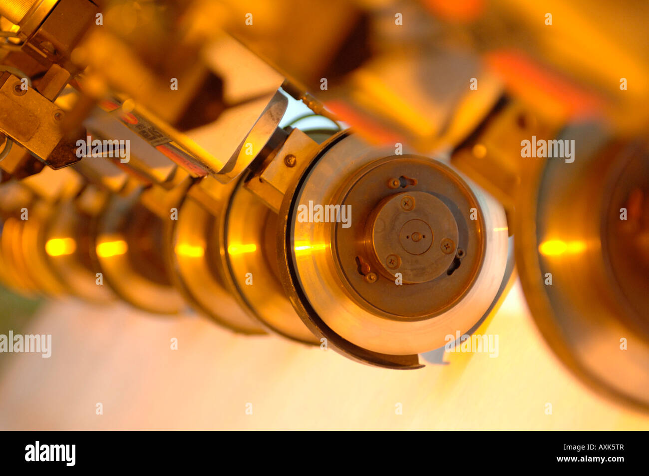 Wheel spindle hi-res stock photography and images - Alamy