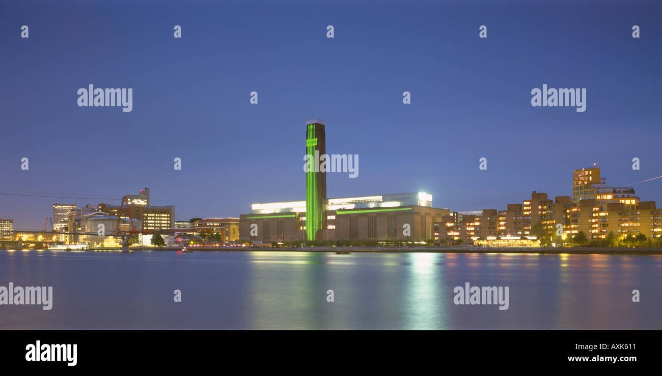 Tate modern exterior night hi-res stock photography and images - Alamy