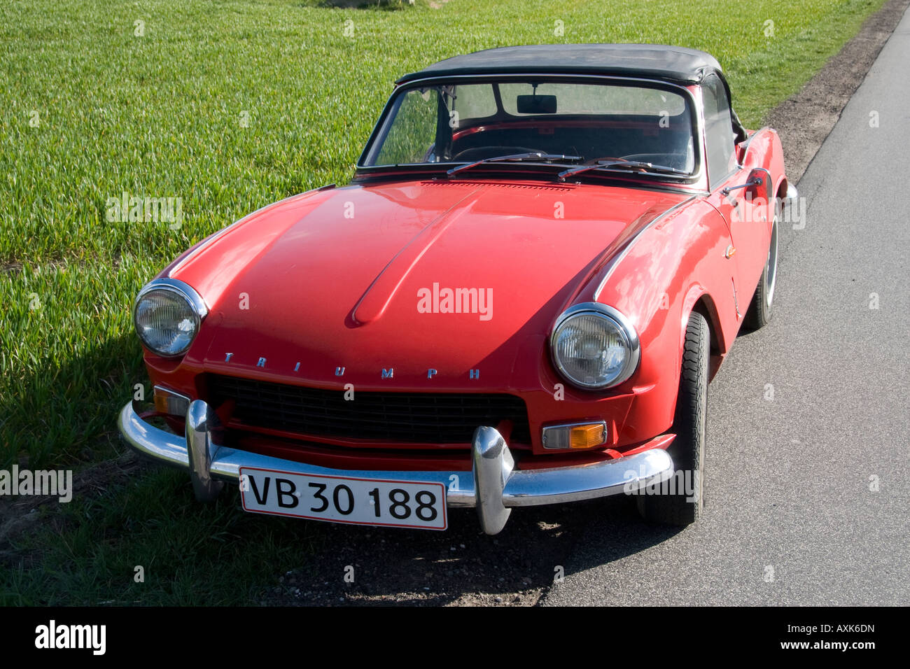 Old antique car Stock Photo - Alamy
