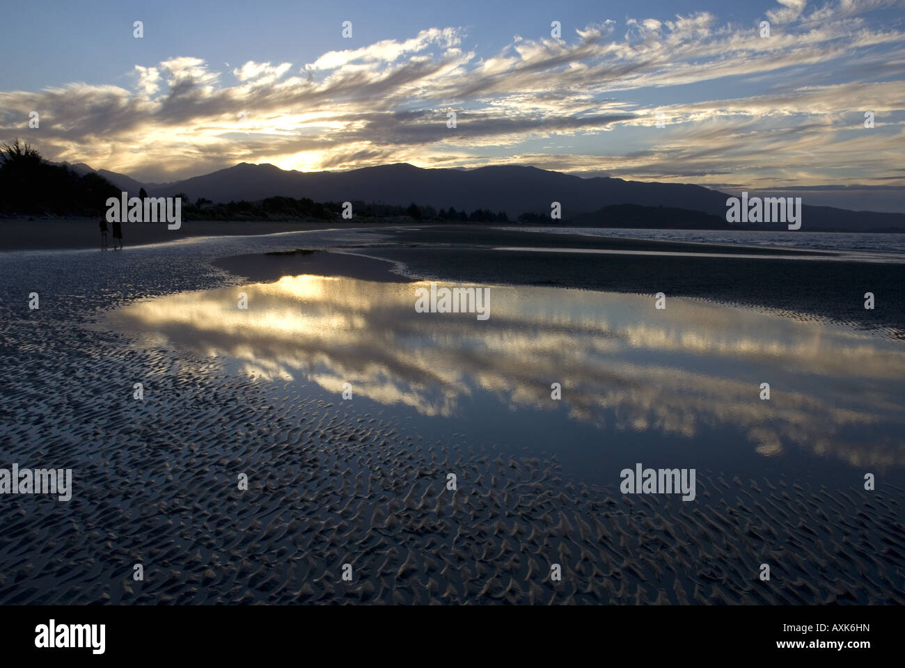 Pohara beach new zealand hi-res stock photography and images - Alamy