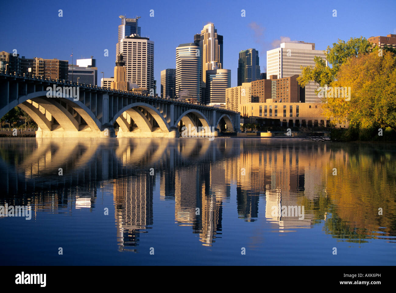 SKYLINE OF MINNEAPOLIS, MINNESOTA, THIRD AVENUE BRIDGE AND THE ...