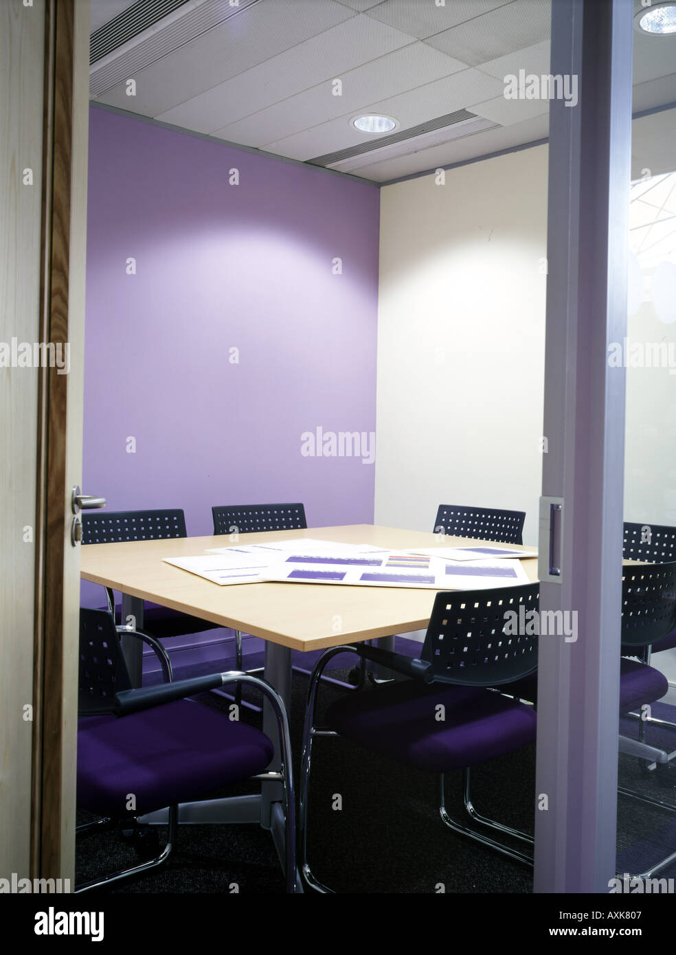 Nhs office hi-res stock photography and images - Alamy