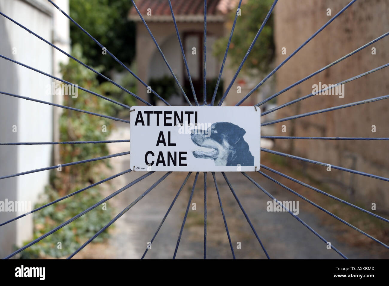 Attenti Al Cane, Beware of the Dog Stock Photo - Alamy