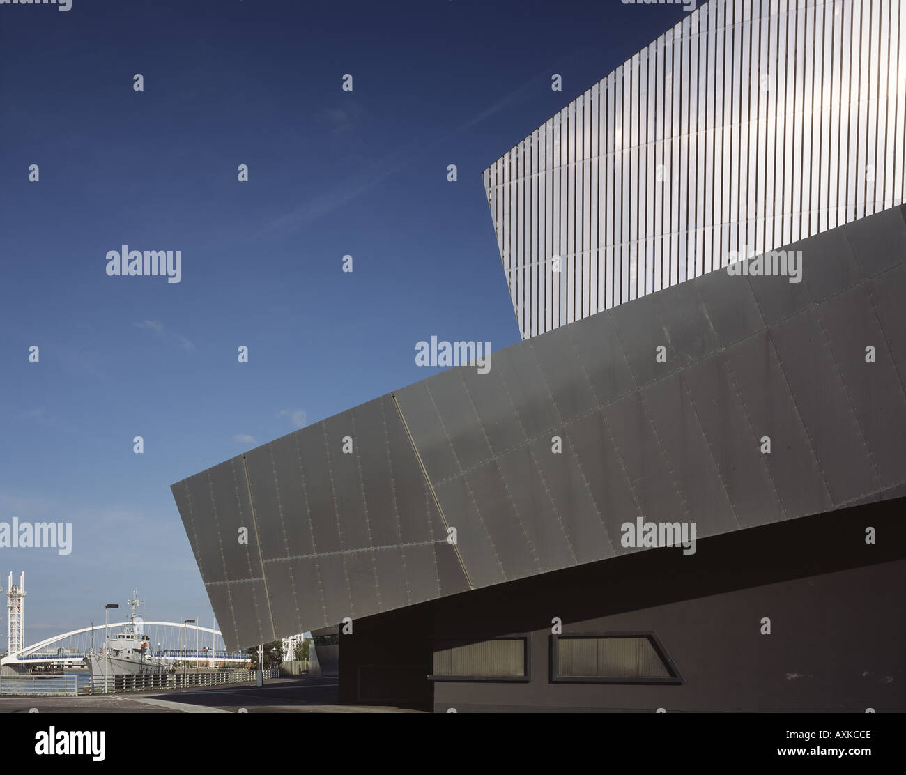 IMPERIAL WAR MUSEUM NORTH Stock Photo - Alamy