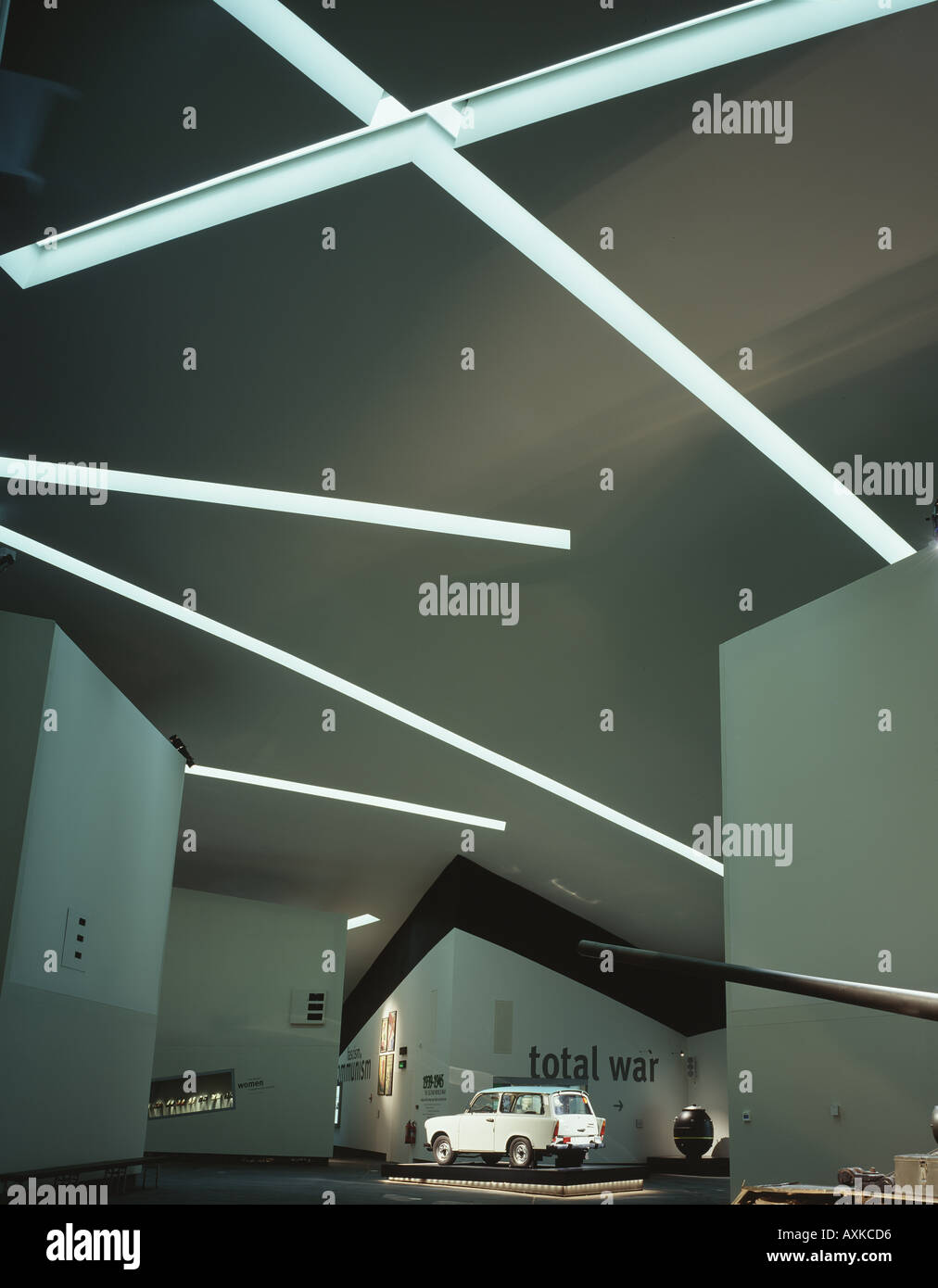 IMPERIAL WAR MUSEUM NORTH Stock Photo - Alamy