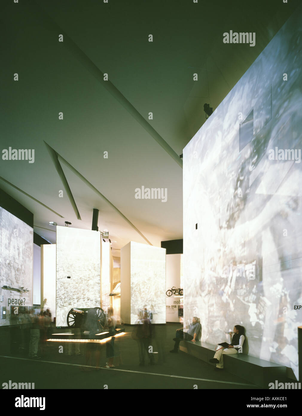 IMPERIAL WAR MUSEUM NORTH Stock Photo - Alamy