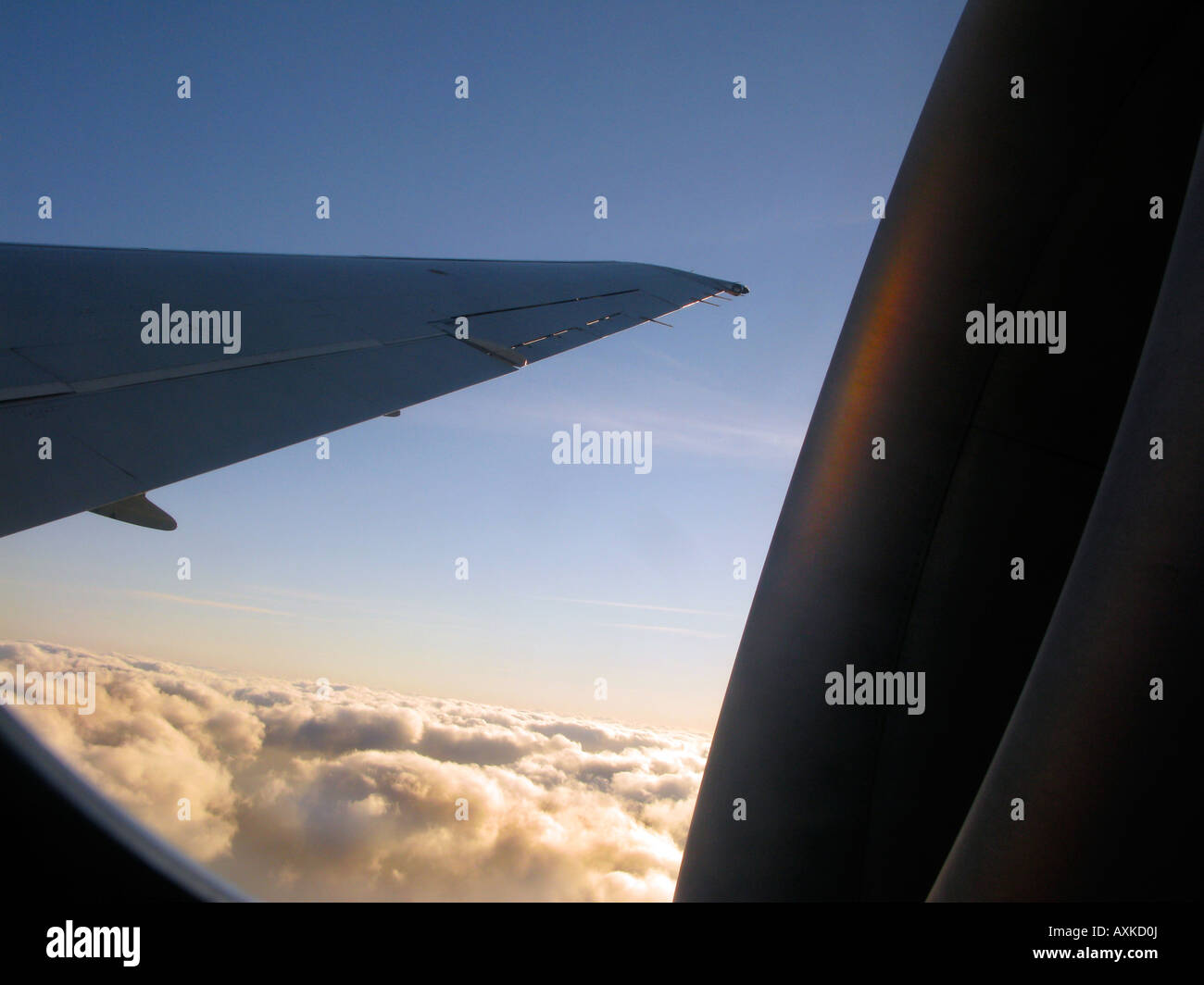 Jet plane in flight Stock Photo - Alamy